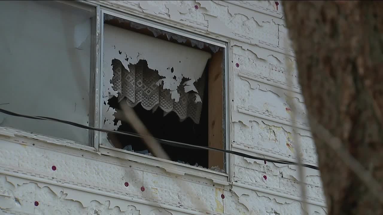 Severe storm pounds Yuma, Colorado as residents clean up damage - YouTube