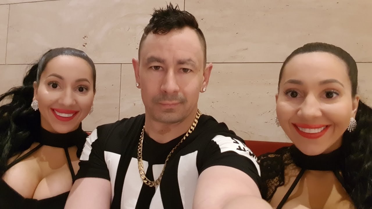 Ben Gets A SURPRISE | Crown Towers VLOG | ANNA AND LUCY - YouTube