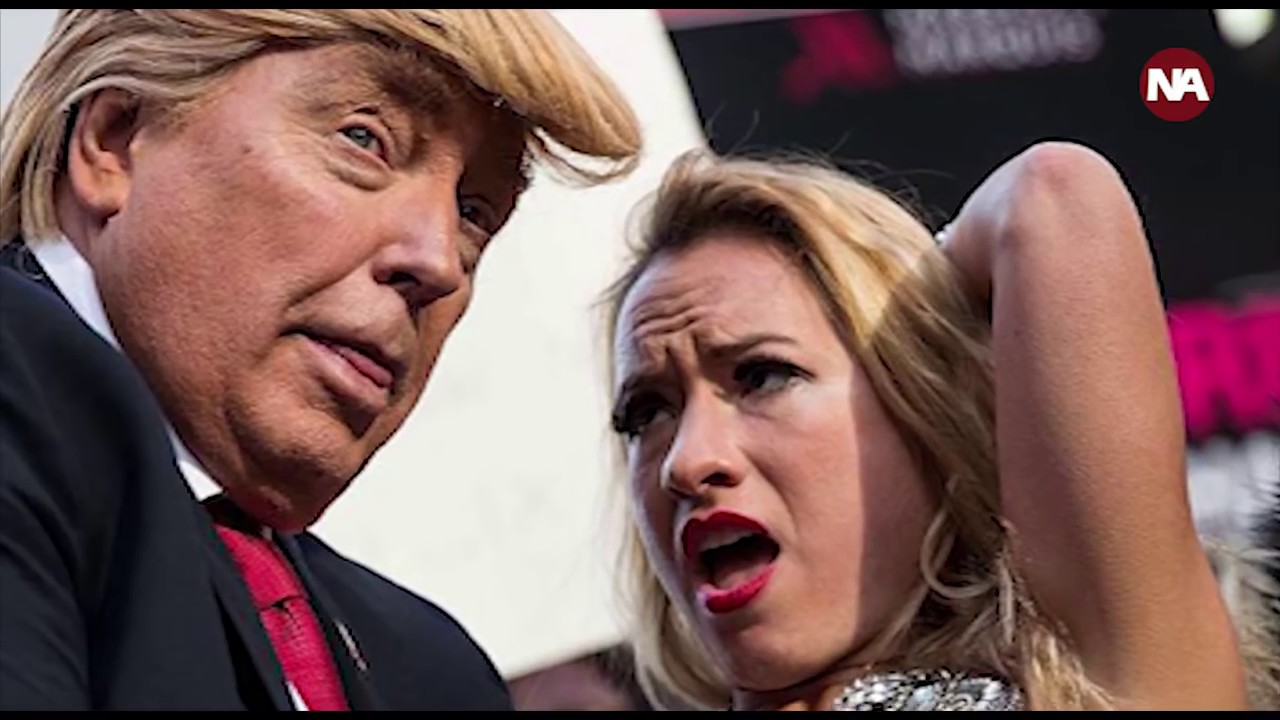 Donald Trump aparece con Modelos en Bikini en New York - YouTube