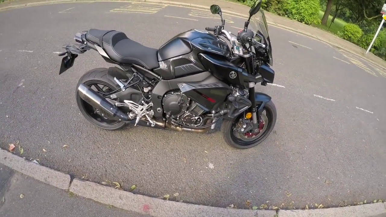 Yamaha MT10 with Akrapovic Exhaust First Impression - YouTube