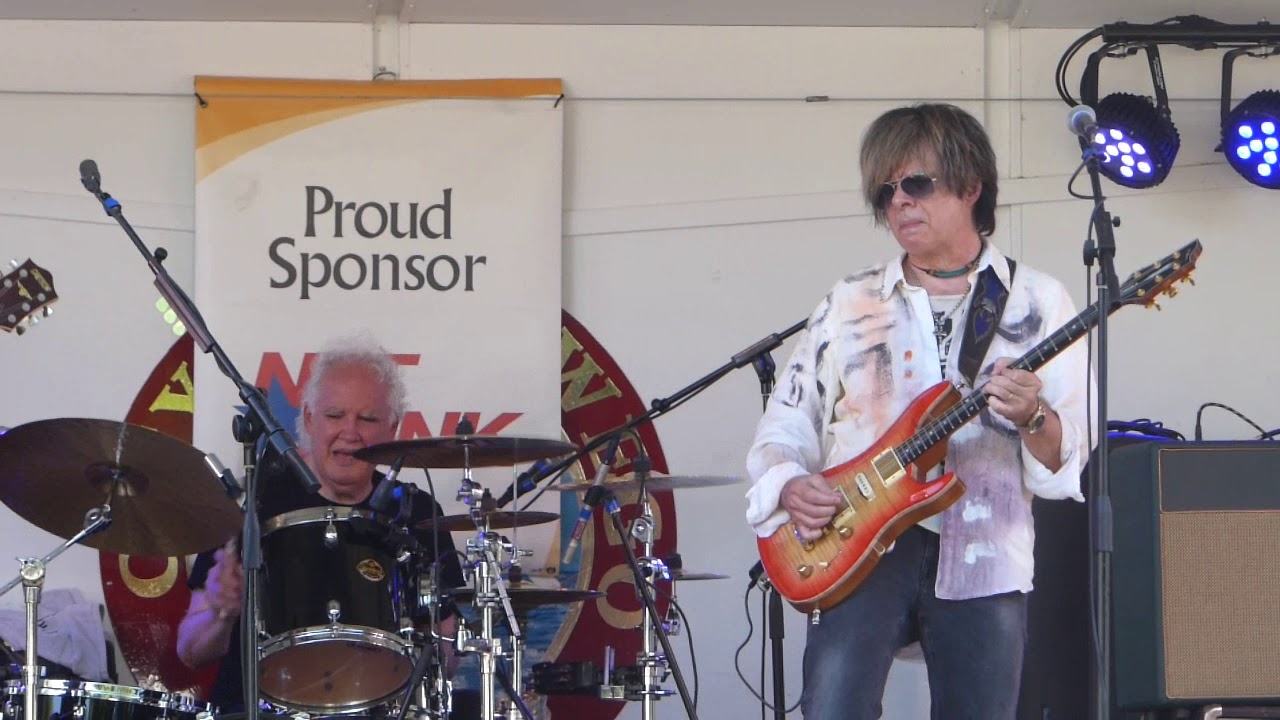 Mark Doyle and the Maniacs - Red House - YouTube