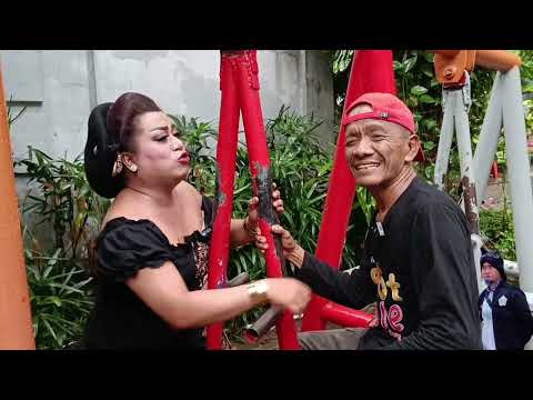 pak Soni pedot aselole pacaran di tempat umum - YouTube