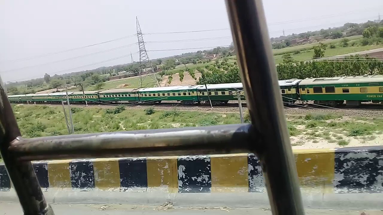 Pakistan train - YouTube