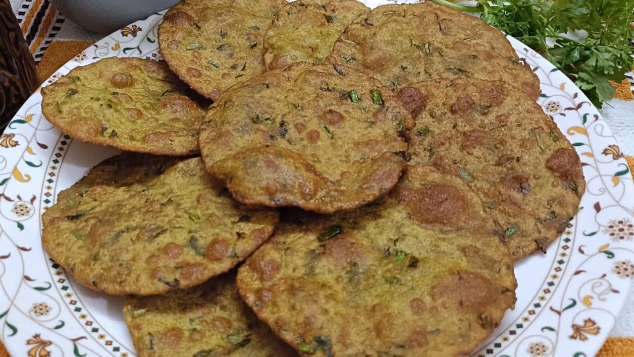 Green Peas Puri Recipe | క్రిస్పీ & టేస్టీ పచ్చి బటానీ పూరి | Easy ...