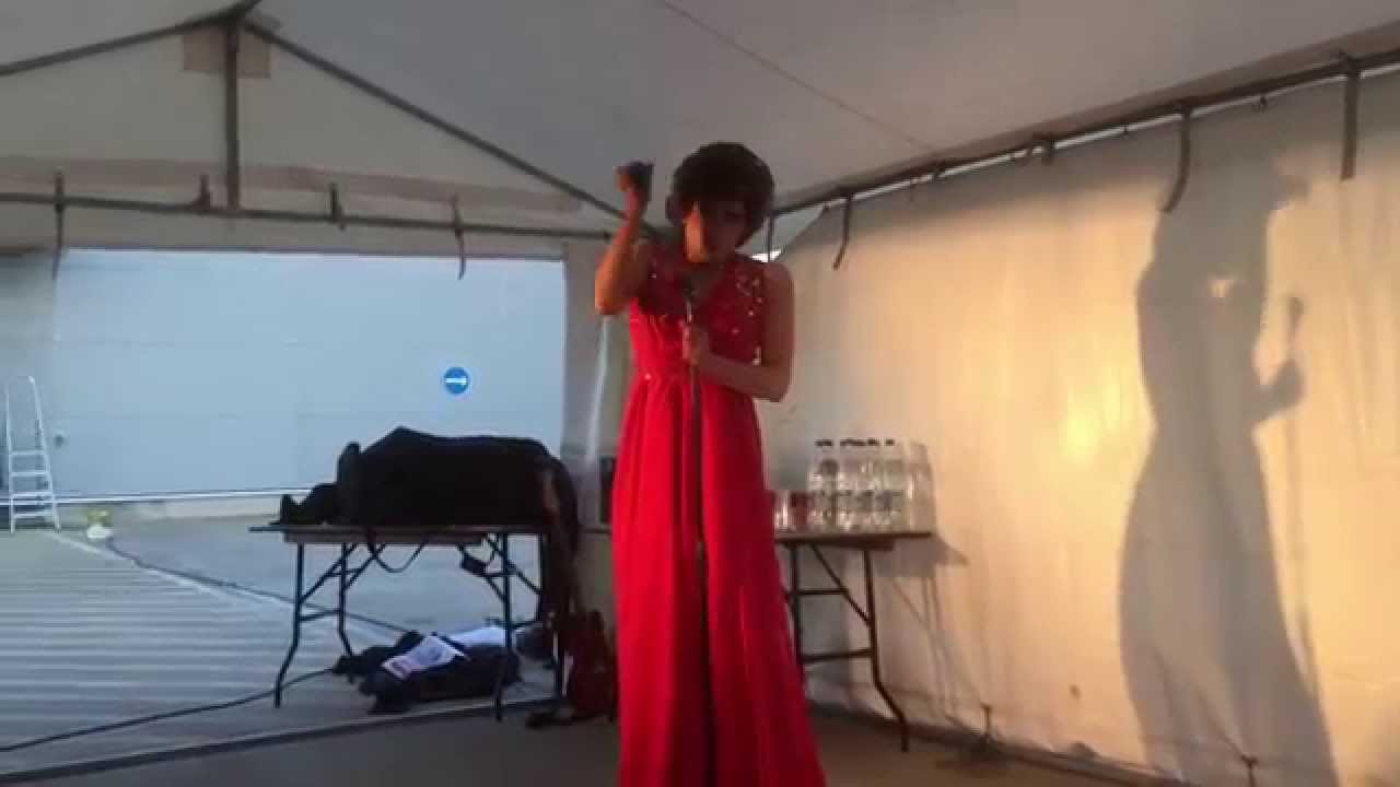 Miss Divet Prisma Viikin kattobileissä 23.5.2015. - YouTube