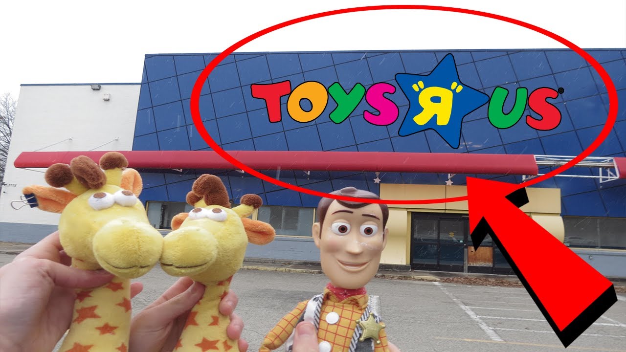 Snowy Toys R Us Adventure - YouTube