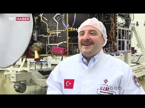 Bakan Varank, TÜRKSAT 6A uydusunu inceledi