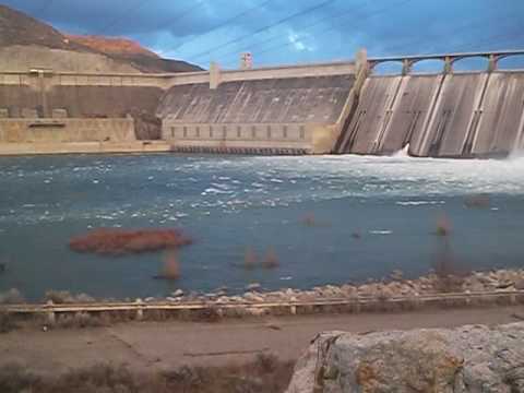Grand Coulee Dam, Ring Seal Gates open. - YouTube