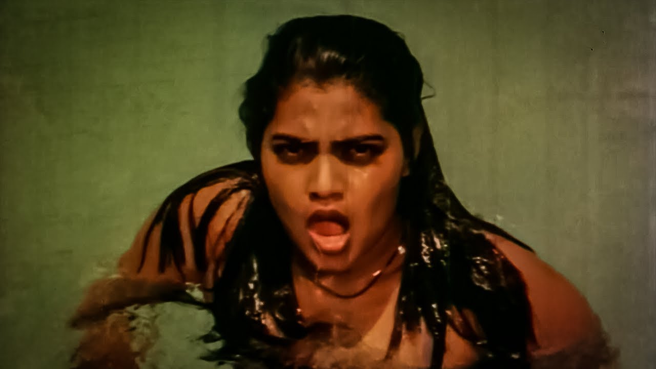 സിൽക്ക് സ്മിതയുടെ ഒരു സ്വിമ്മിങ് പൂൾ സീൻ | Miss Pameela | Silk Smitha ...