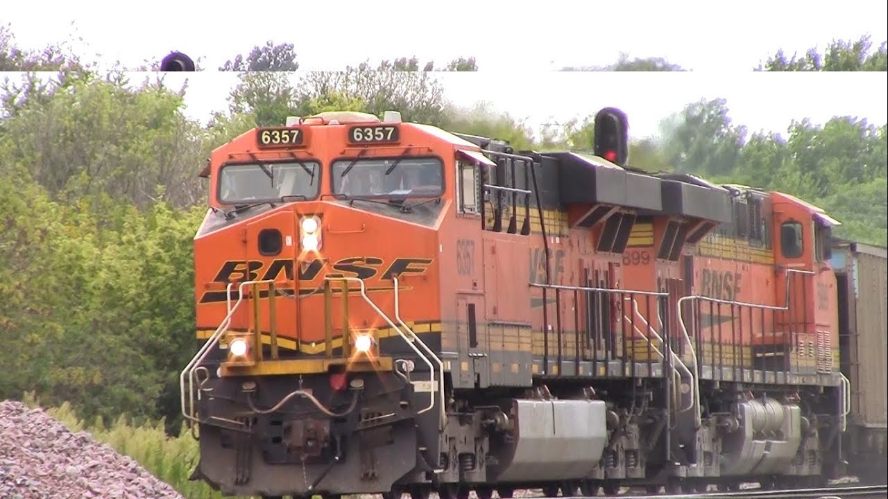 Long BNSF coal train in Creston, Iowa - YouTube