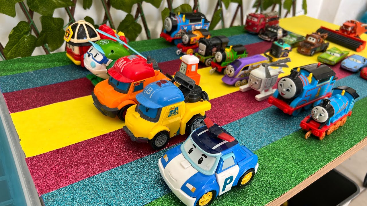 Toy Cars Swimming In The Pool, Lightning McQueen, Robocar Poli, Thomas ...