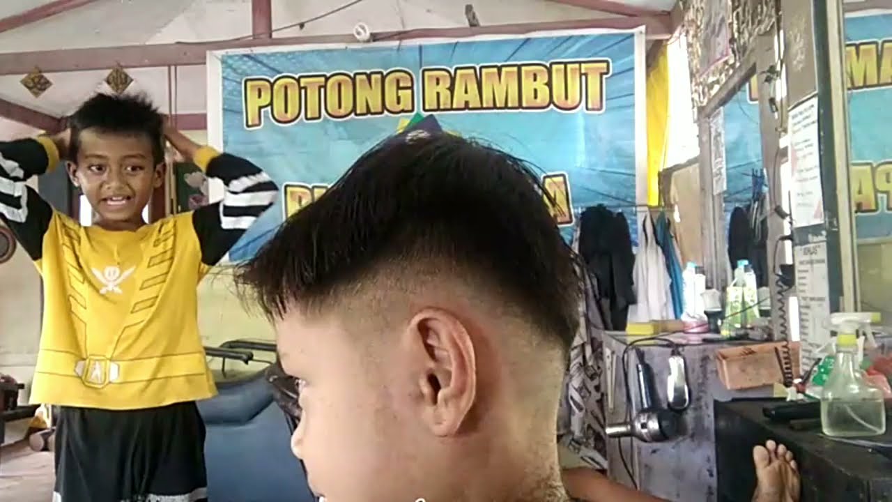 Low fade haircut || barber tutorial || cora potong rambut pake sisir ...