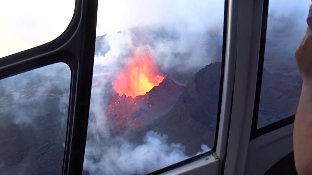 Volcano Eruption Reunion Island March 2019 helicopter view - YouTube