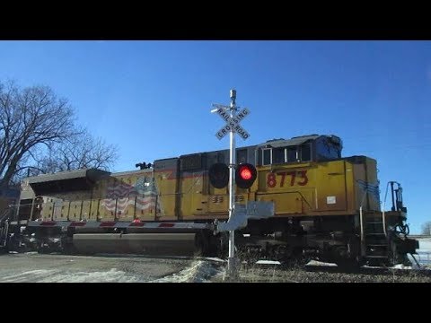 UP 8773 North MKCCN (1-4-2019) - YouTube