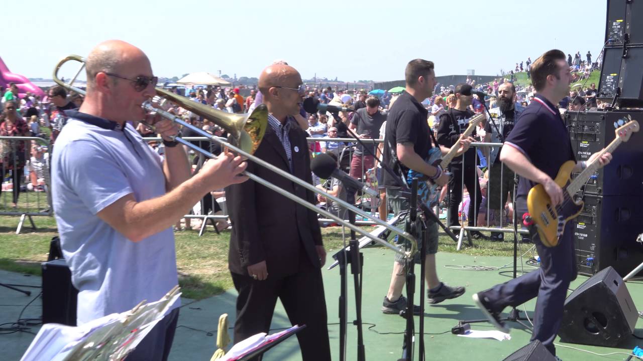 Ska Dogs Live at the Bandstand 29th May 2016 - 4K - YouTube