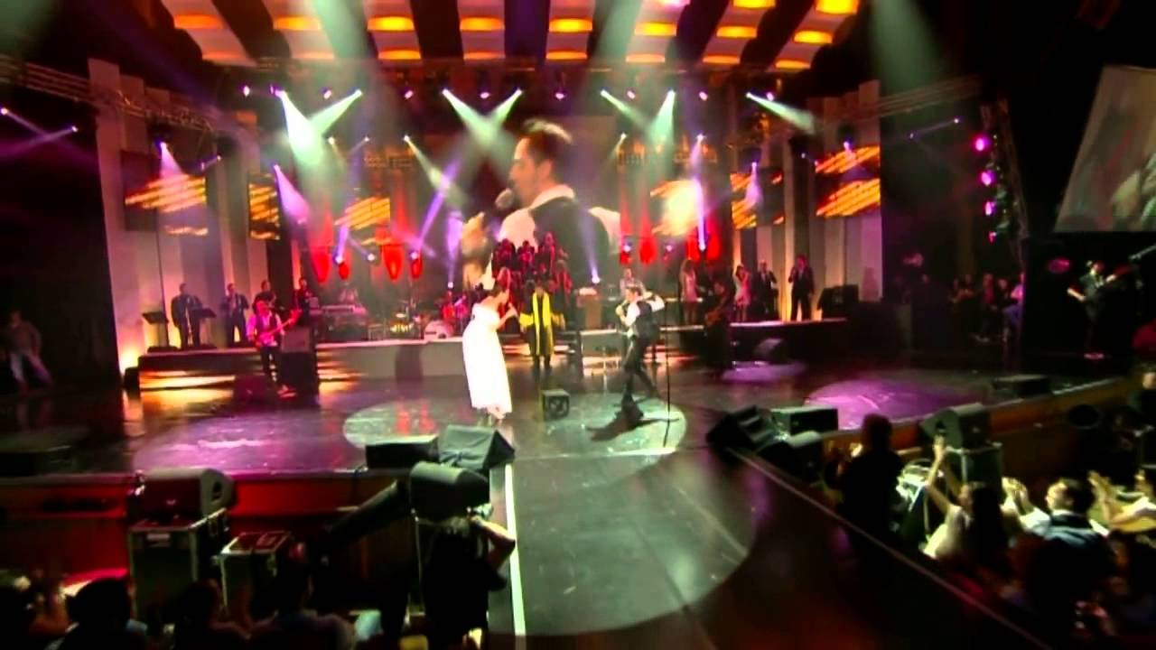 Stefan Banica & Nikki McCoy - Swing Down Sweet Chariot, live 2011 - YouTube