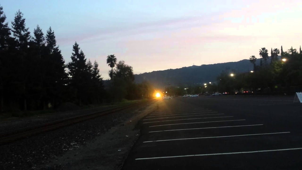 Up 7737 power move going through Pleasanton - YouTube