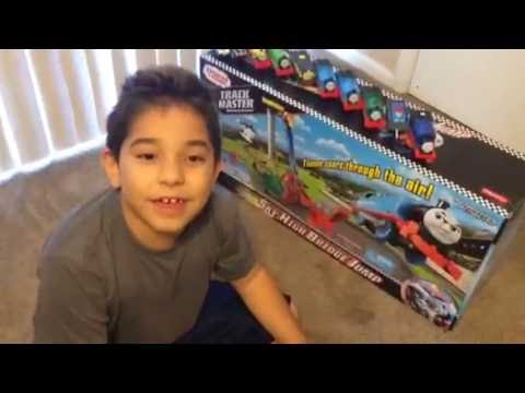 Sky High Bridge Jump - Slow Motion! Thomas and Friends Trackmaster ...