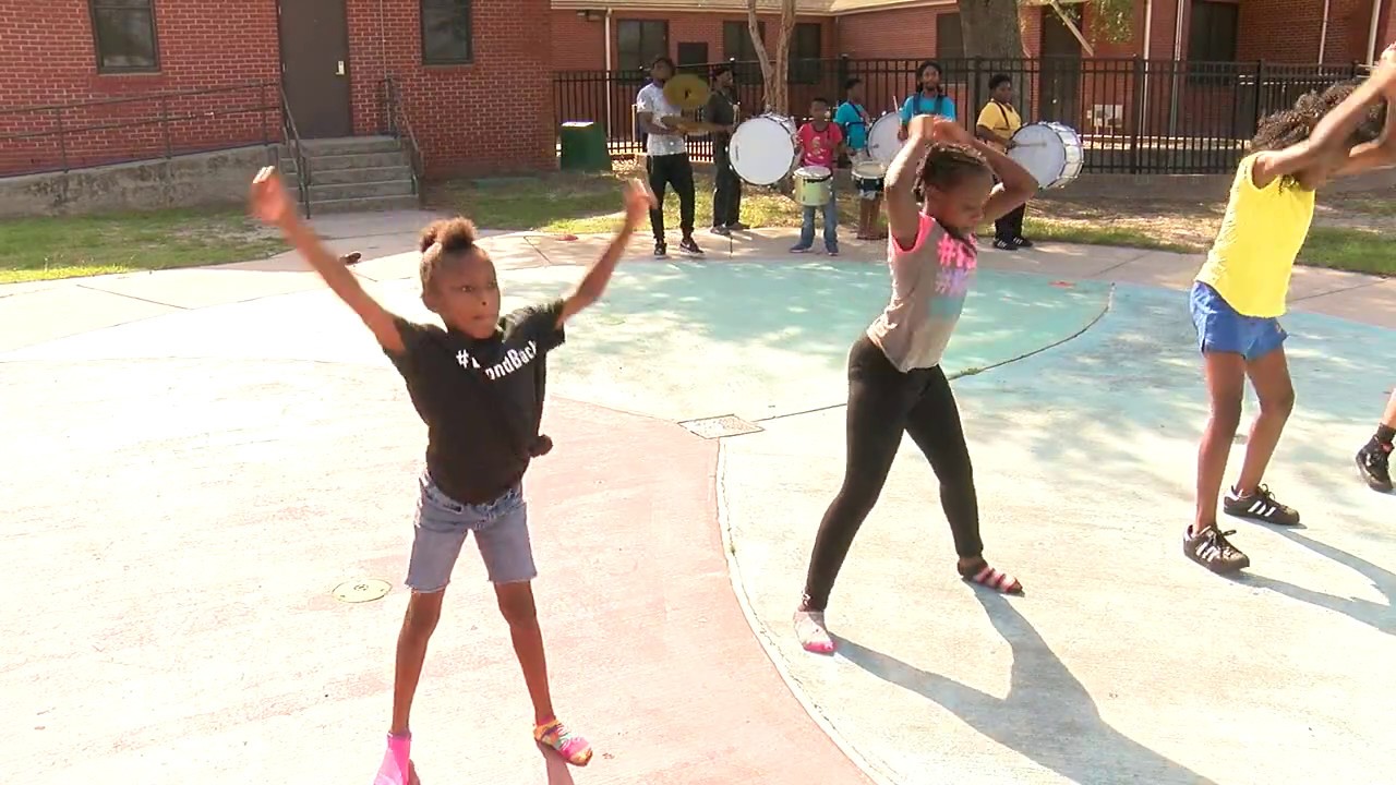 Community marching band gives kids opportunity to play music and dance ...
