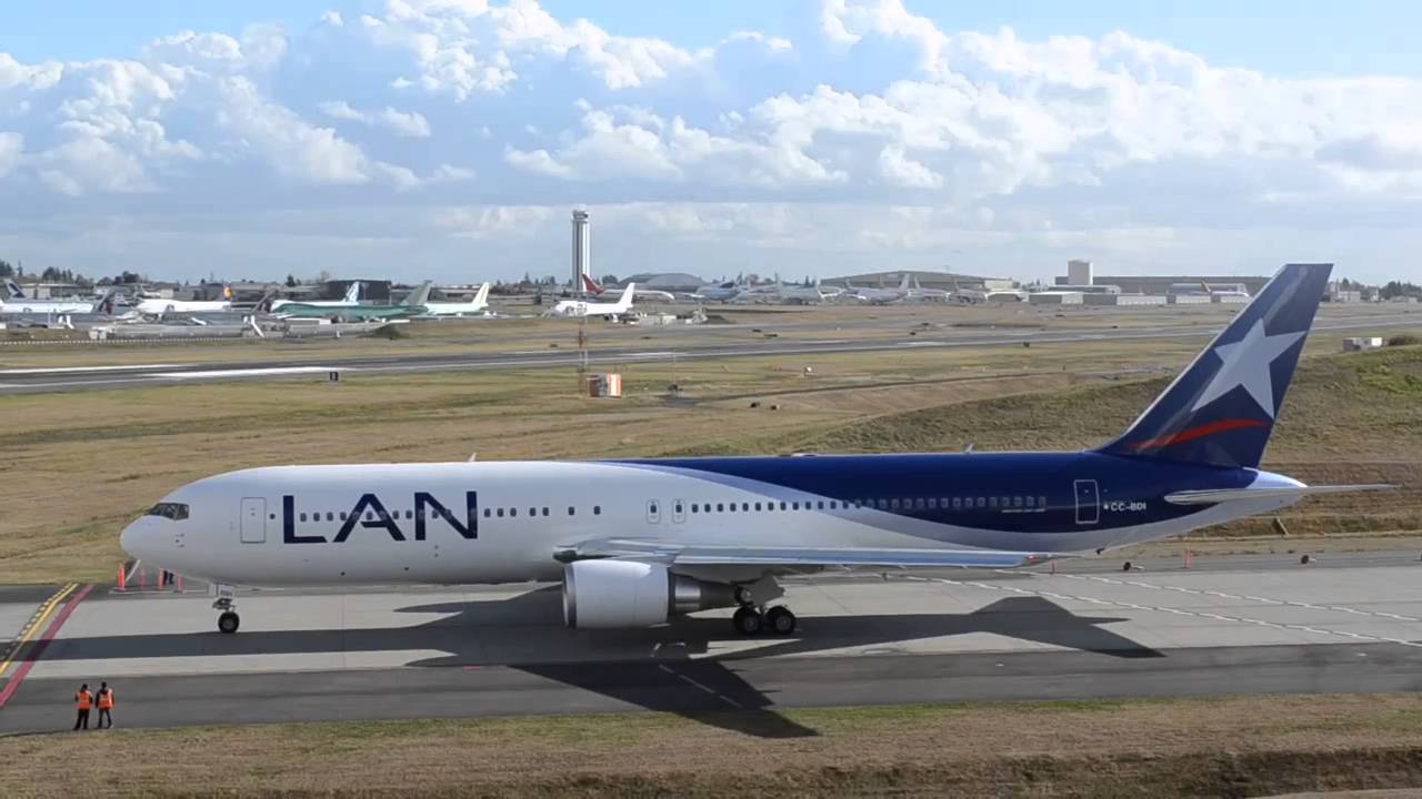 767-300 [CC-BDI] engine start/taxi out - YouTube