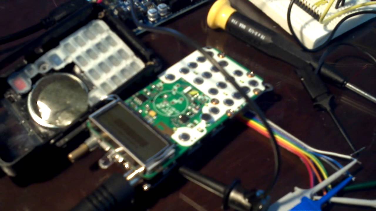 Interfacing over i2c with the baofend uv5r RDA1846 - YouTube