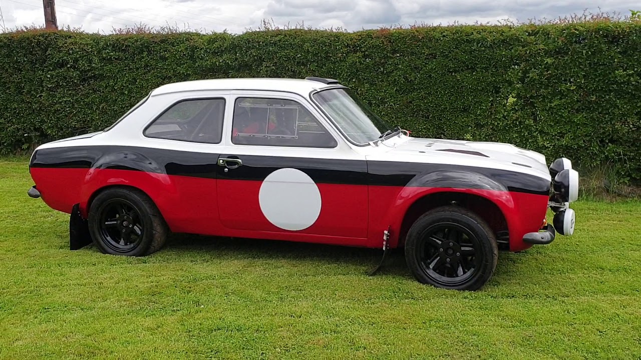 Mk1 Escort Rally car Respray at C.V.R - YouTube