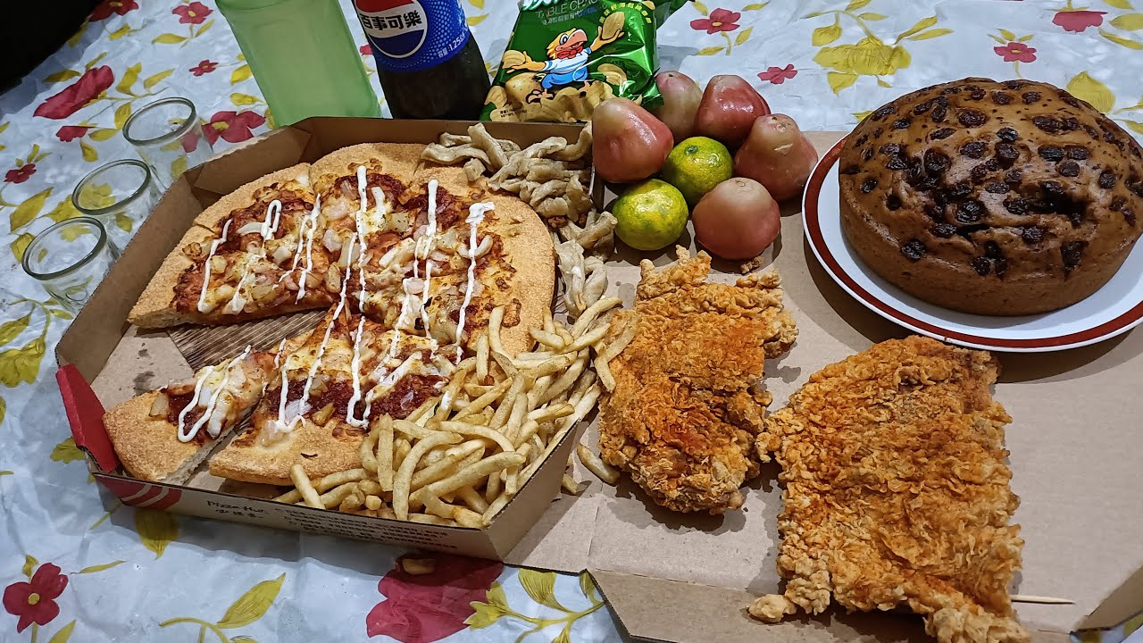 Sity kuliner sedang live sekarang! Makan pixsa bersama - YouTube