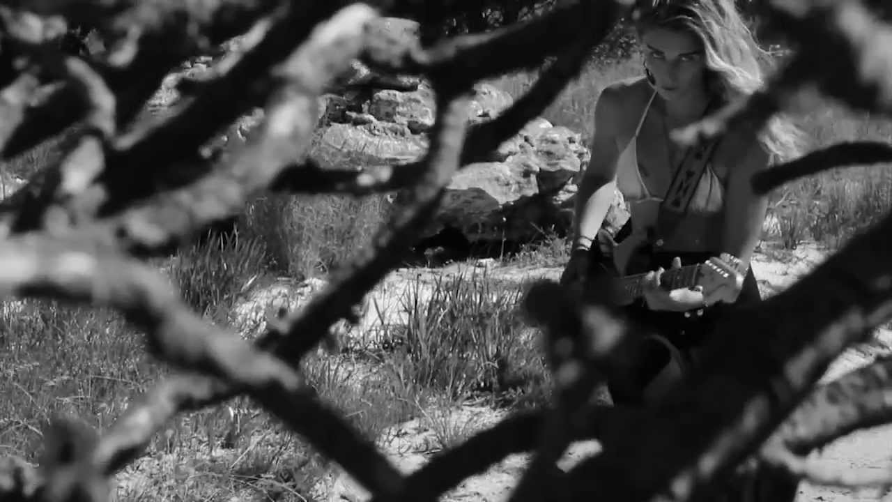 Sannie Fox - Hang High (Official Video) (Full HD Version) - YouTube