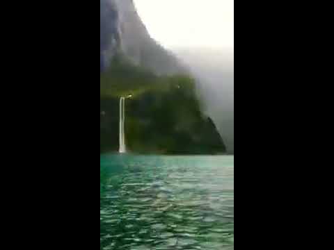 Ali küçük dünya malı