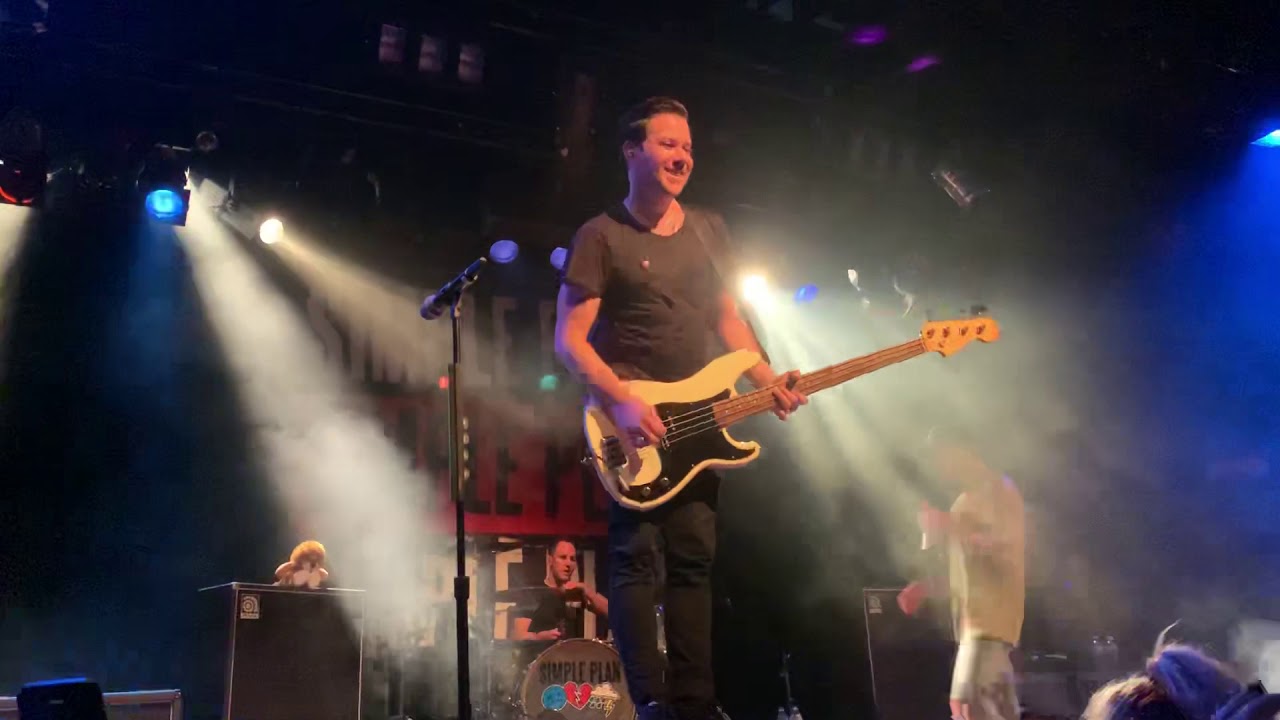 SIMPLE PLAN | PERFECT WORLD •SOUTHPORT RSL• - YouTube