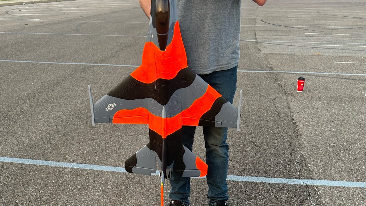 F16 64mm flight loop and barrel roll - YouTube