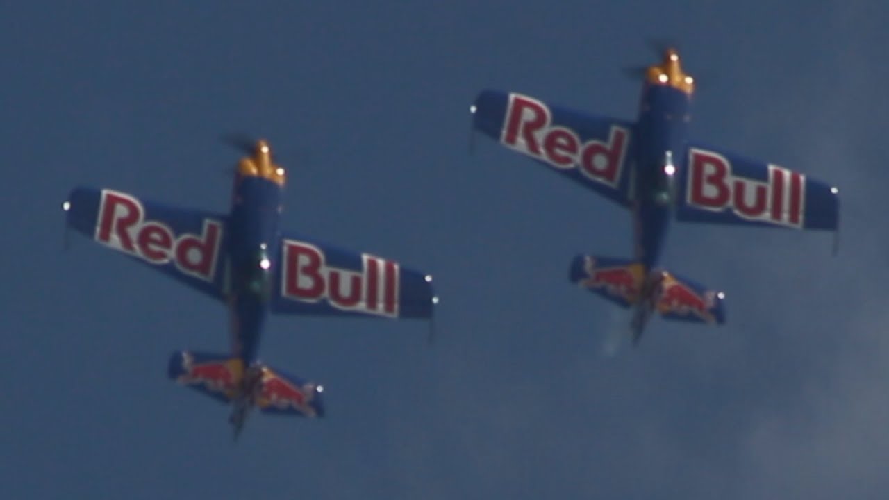 Red Bull Matadors @ Bournemouth Air Festival 2015 (HD) - YouTube