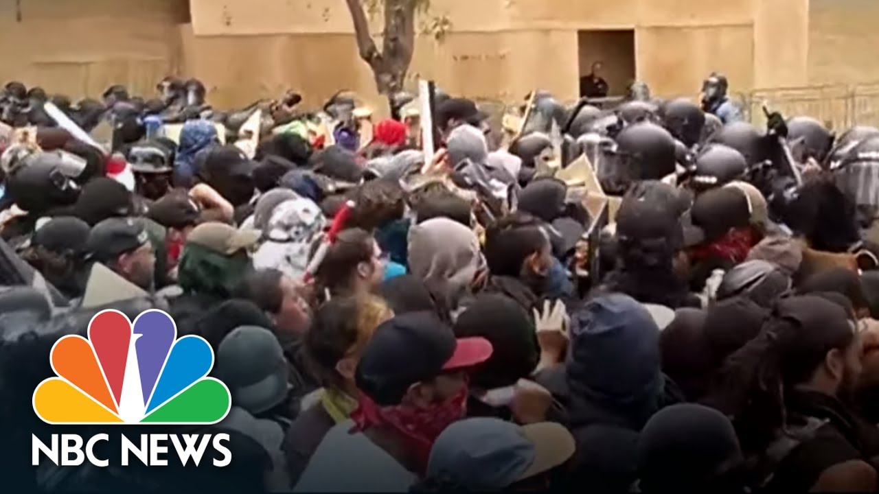 Protesters And Police Clash In Puerto Rico | NBC News - YouTube