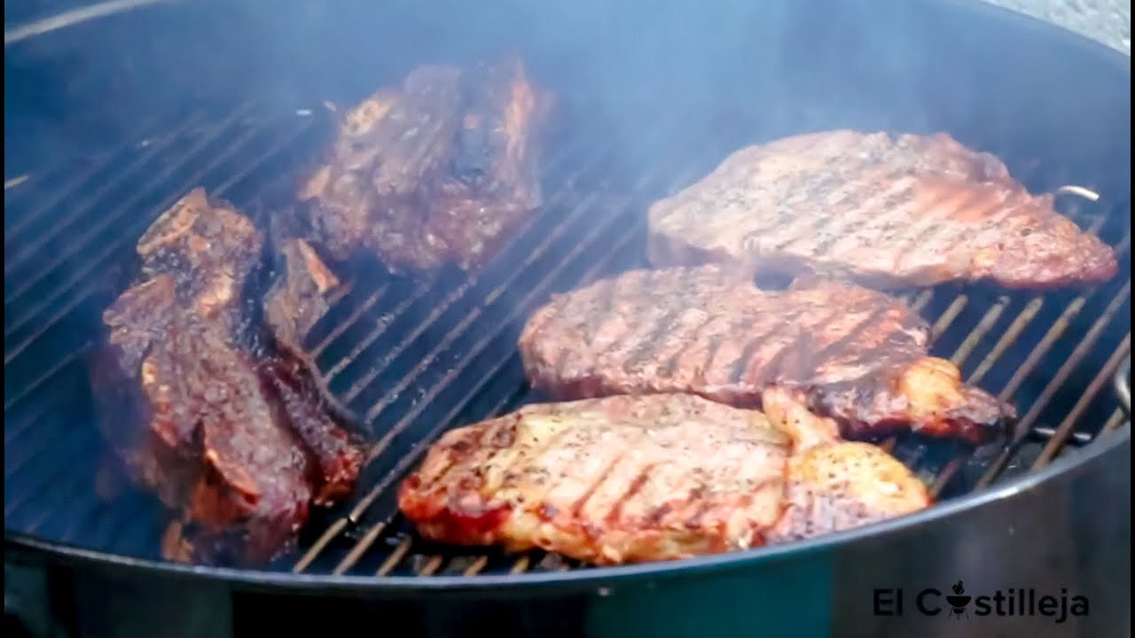 Rib eye, asado de tira y pan de elote - YouTube