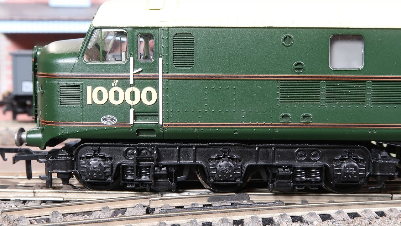 Bachmann LMS Twins, loco 10000. Originally reviewed in 2014 - YouTube