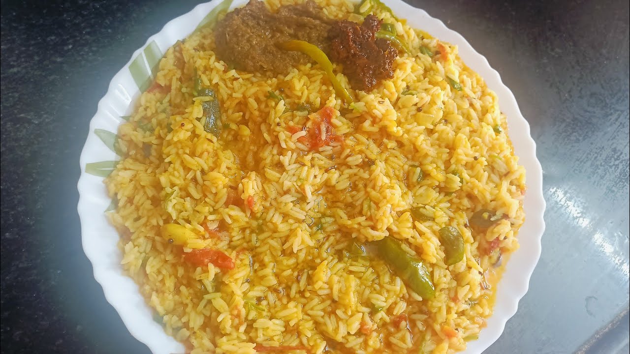Bachhe Hue Dal Chawal Ka Naya Jadoo | Masaledar Khichdi Recipe - YouTube