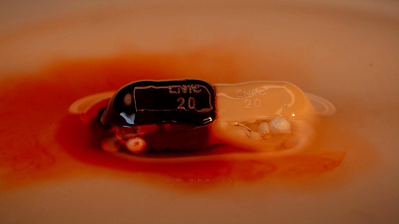 Tablet Melt in 4K - Sony A7 iii 90mm - YouTube