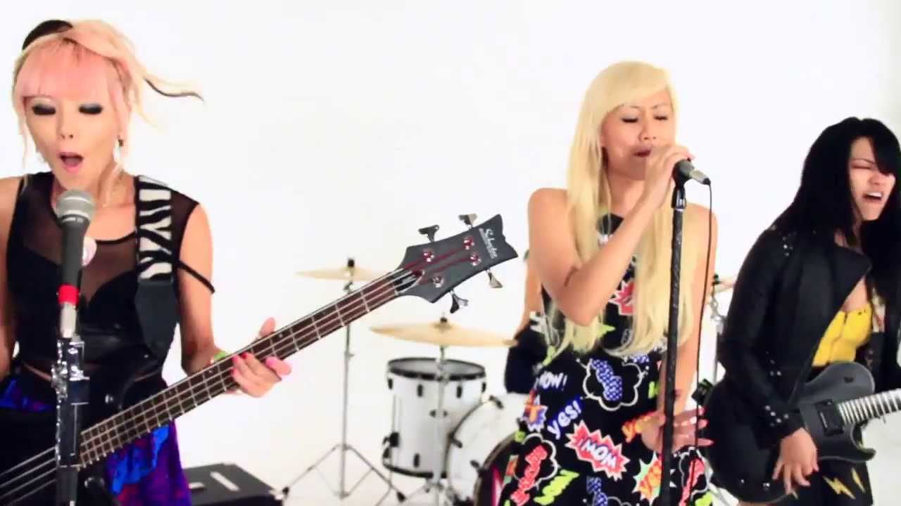 Nylon Pink - "Lonely" (HD) 2NE1 ( 투애니원) - YouTube