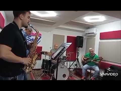 cestari Live music band,il brano del maestro Tullio de Piscopo.stop BAJON. - YouTube