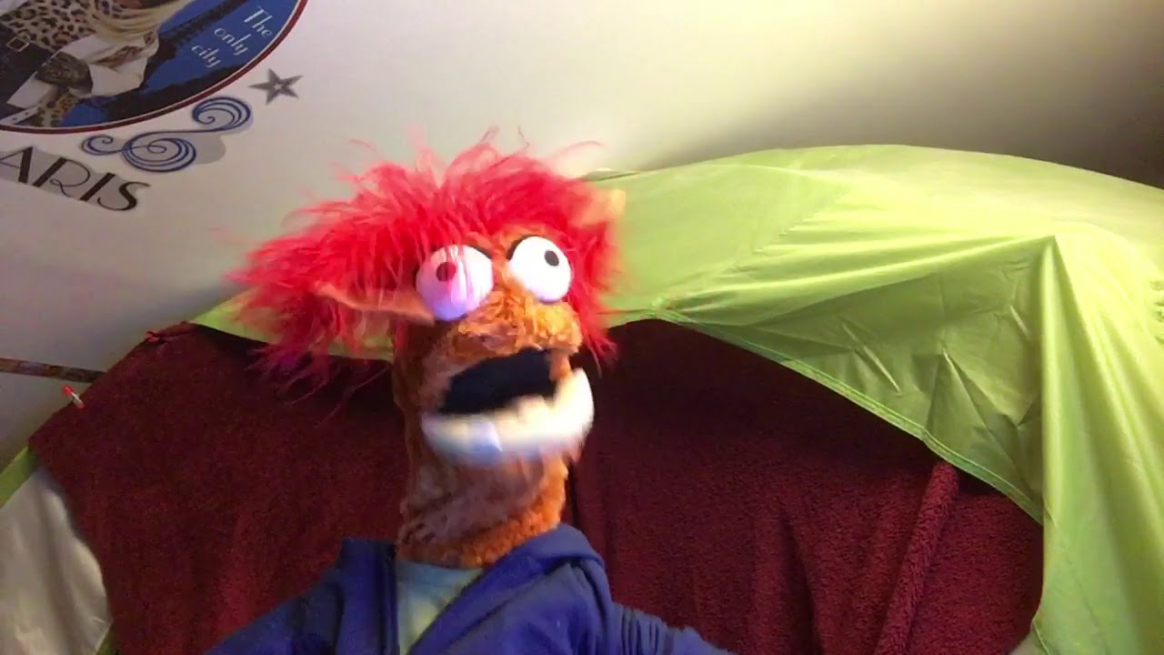 Pepe the King Prawn Sing One Love - YouTube