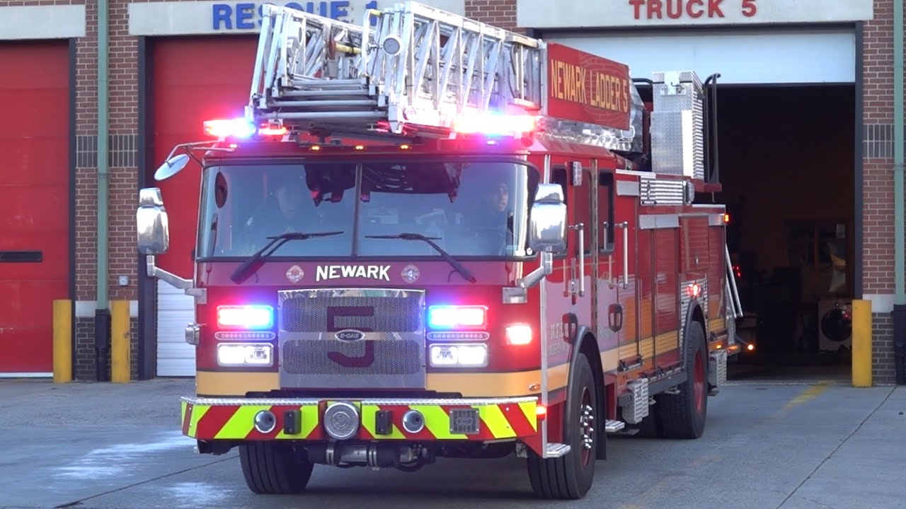 Newark Fire Department Brand New Ladder 5 Responding 12/22/23 - YouTube