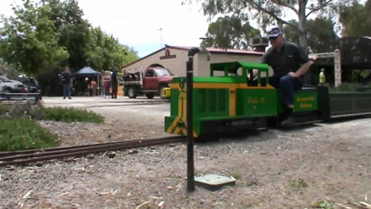 Clare Valley Model Engineers Hobbies Alive 2011 Part 8 - YouTube