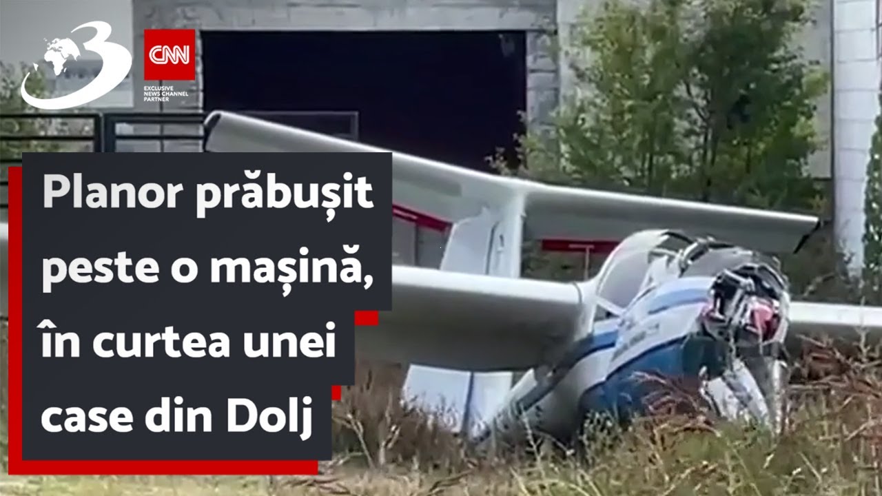 Planor prăbușit peste o mașină, în curtea unei case din Dolj - YouTube