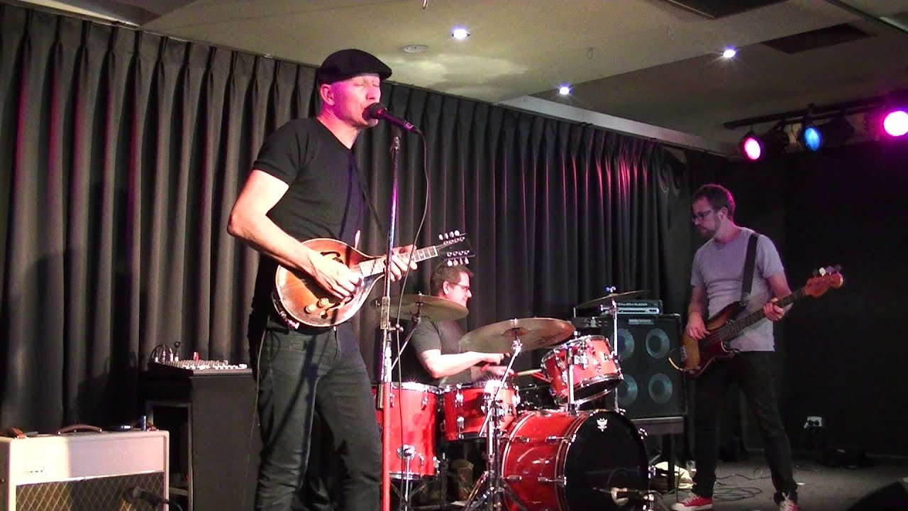 Jimi Hocking's Blues Machine Mandolin VOODOO CHILE Dec 12 Wheelers Hill ...
