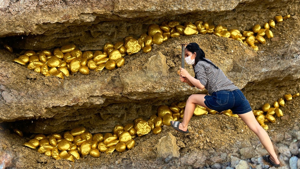 Girl Found Huge Gold Treasure & Agate Gemstone Under Stone / Amazing ...