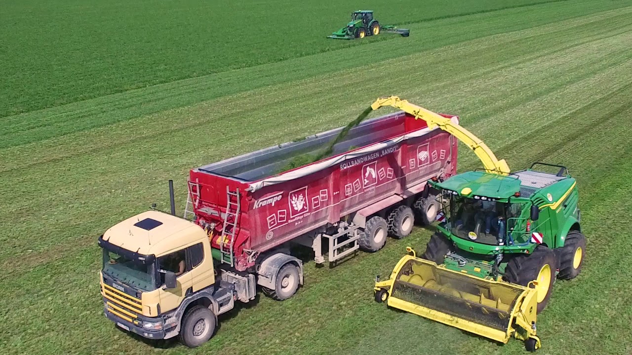 Baltic Agro Machinery / silotegu moodsate John Deere masinatega - YouTube