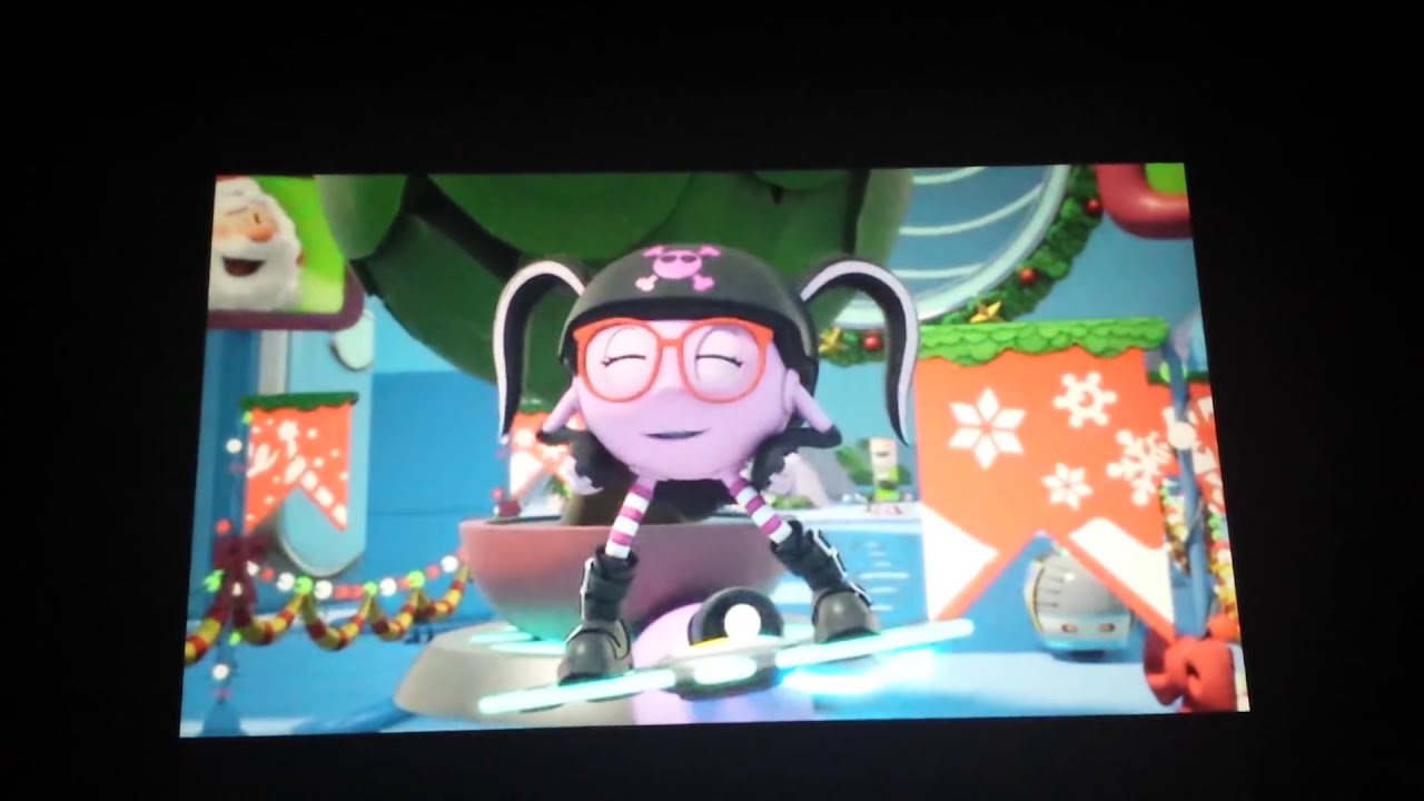 Santa Pac's Merry Berry Day Sneak Peek - YouTube