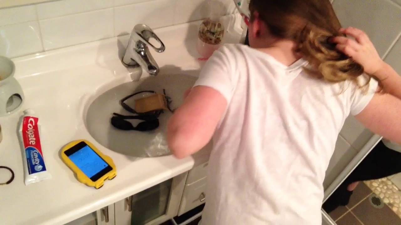 2 video (water bobbing challenge) - YouTube