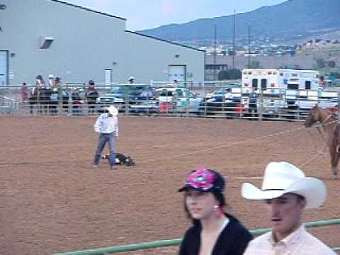 Lasso competition at the Rodeo - YouTube