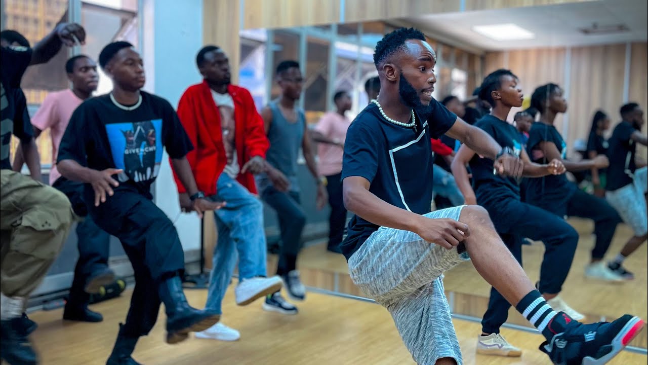 Dance battle || watch till the end 🔥🔥😂 - YouTube